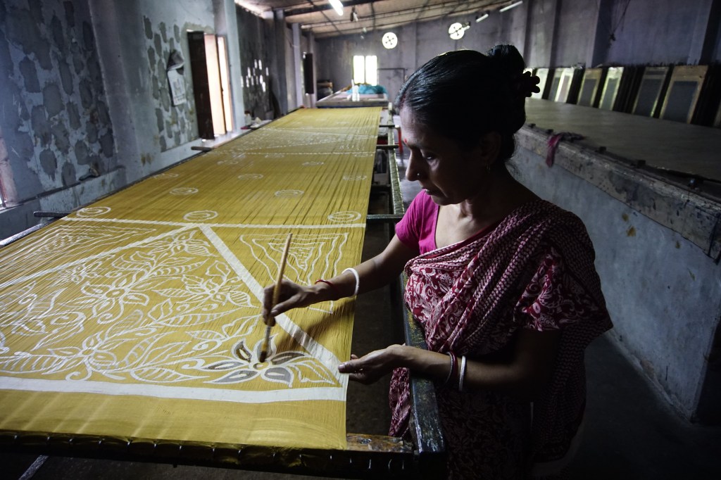 Nokshi Crafts: Ethically Produced Scarves Made in Bangladesh ...